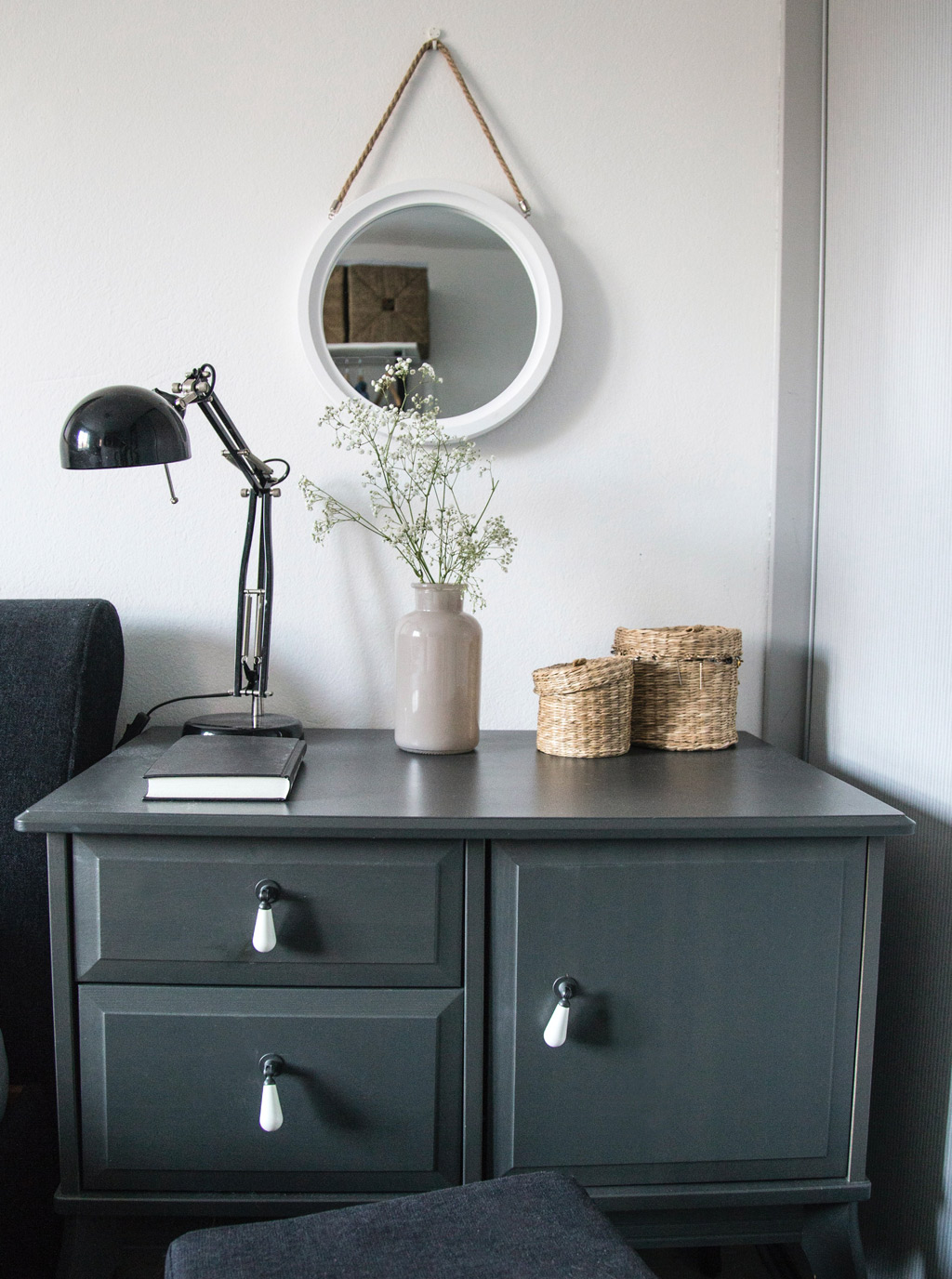 20 Unique Console Table Design Ideas you will simply love - Aastitva